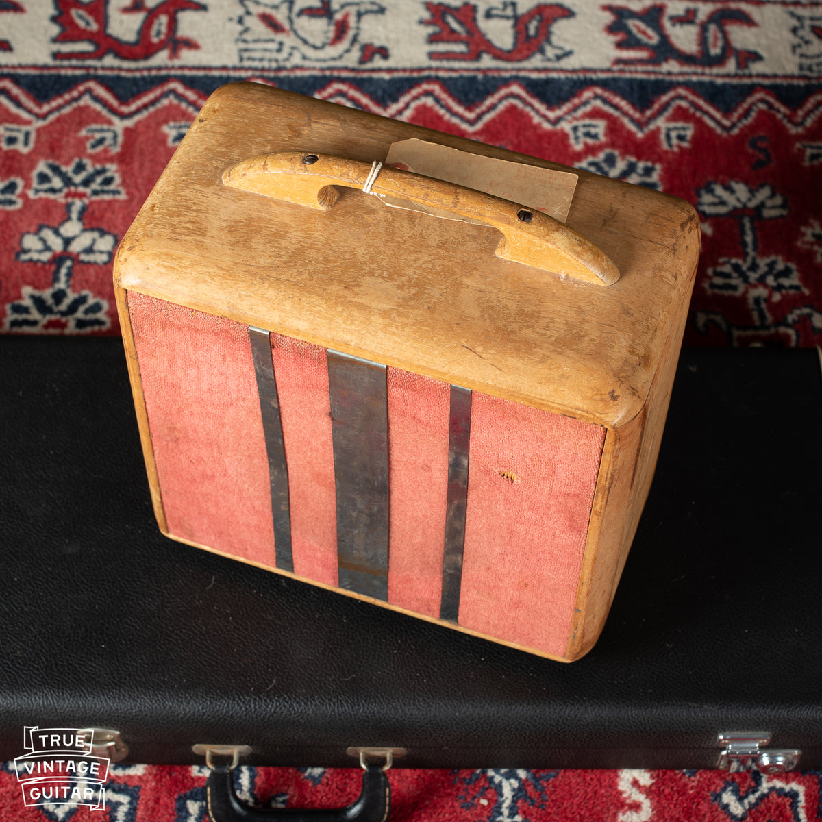 Fender Model 26 Deluxe 1946 Woody – True Vintage Guitar